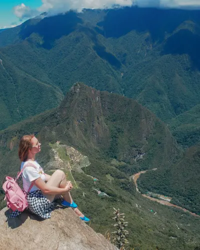 → Wayna Picchu mountain vs Machu Picchu mountain INKA TRAIL